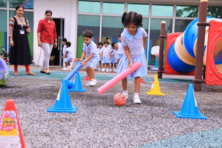Play and good play environment are necessary in Kindergarten